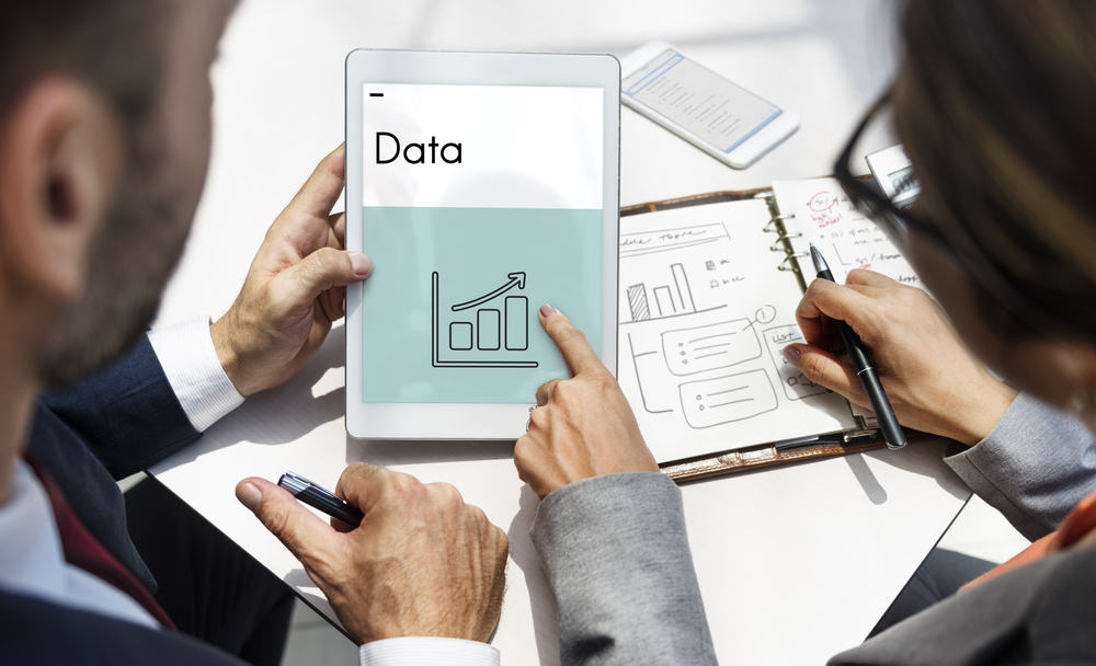 Leveraging Data Insights From External Sources Leveraging Data Insights From External Sources